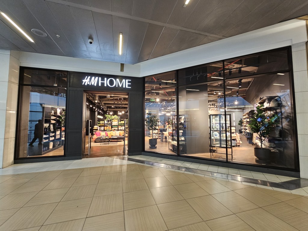 H&M PRESENTARÁ SU TIENDA MÁS GRANDE EN CHILE CON LA REINAUGURACIÓN DE H ...